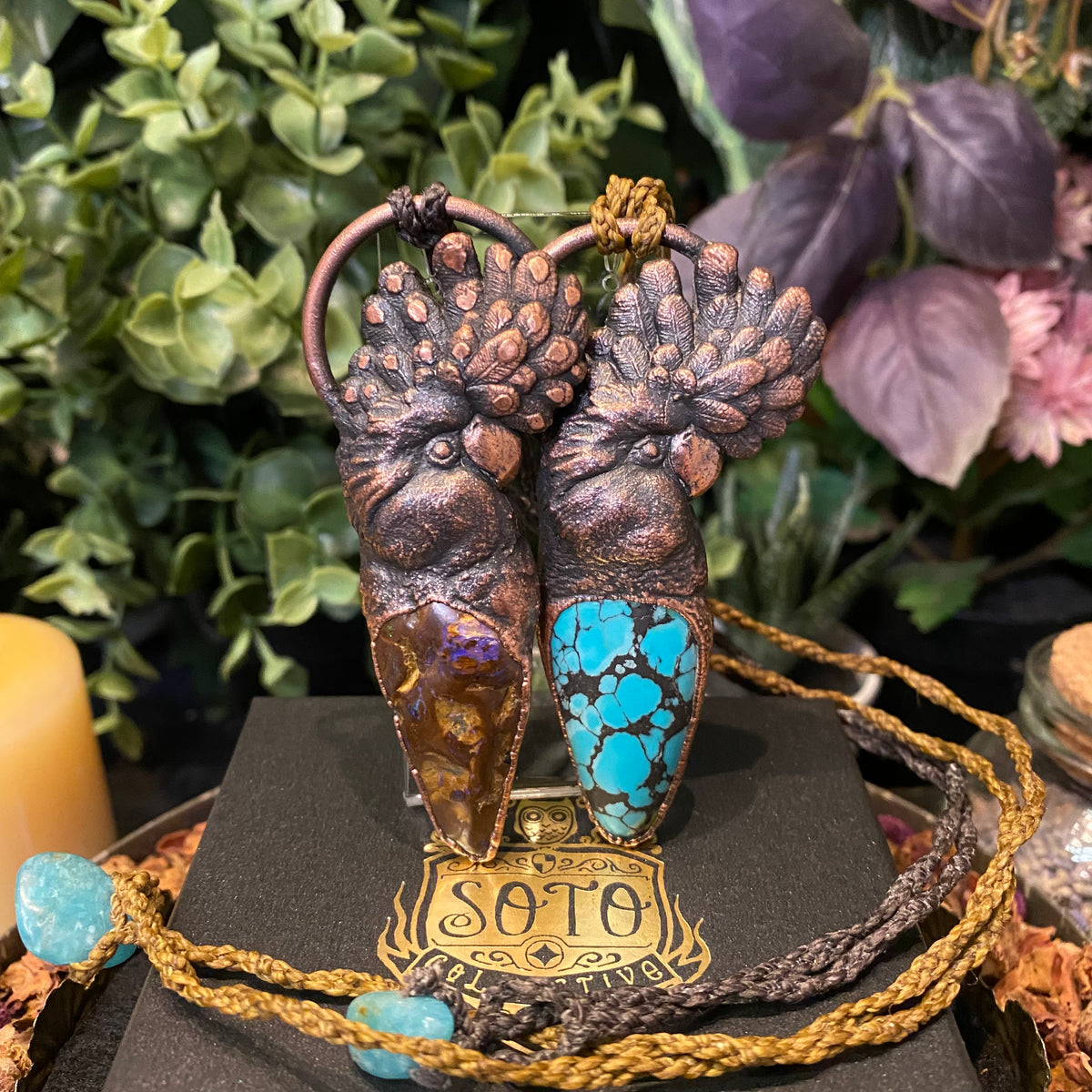 Black Cockatoo Totem pendant with Spidervein Turquoise – Soto Collective